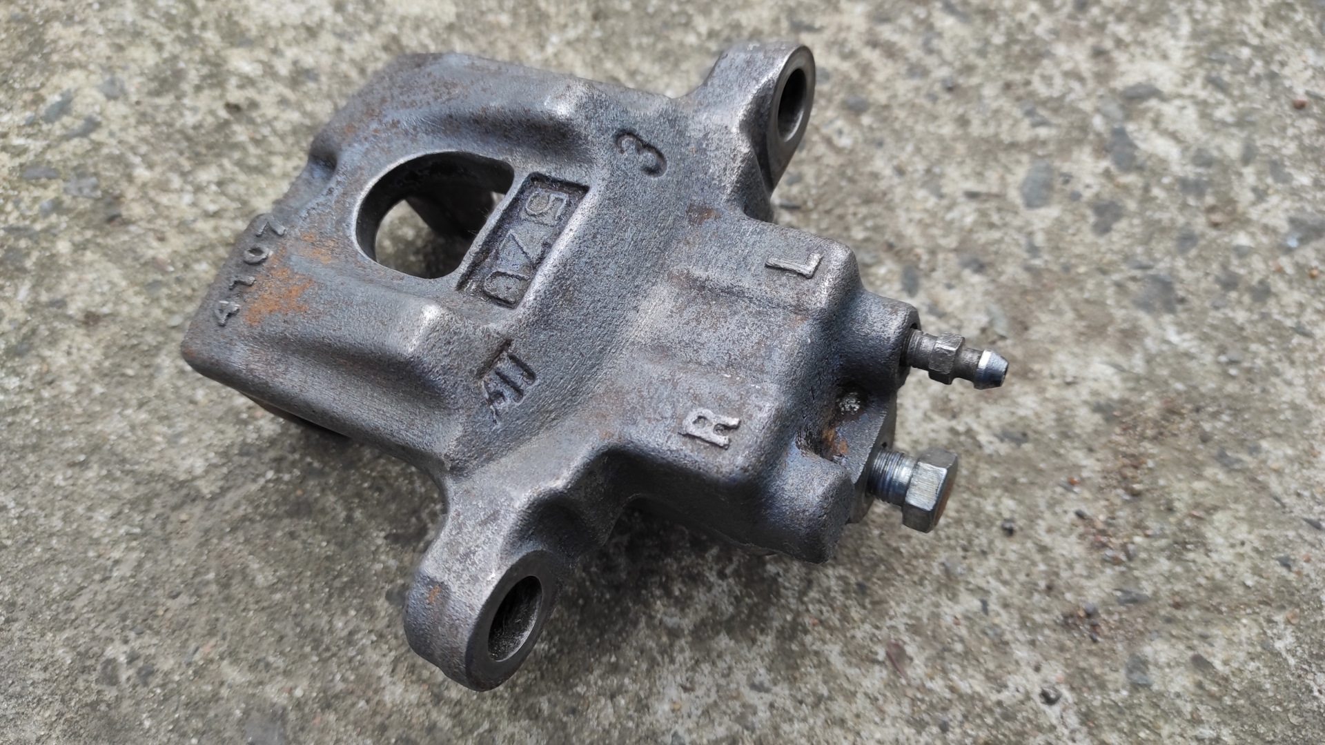 Обслуживание и замена комплектующих заднего тормозного контура — Lexus ...