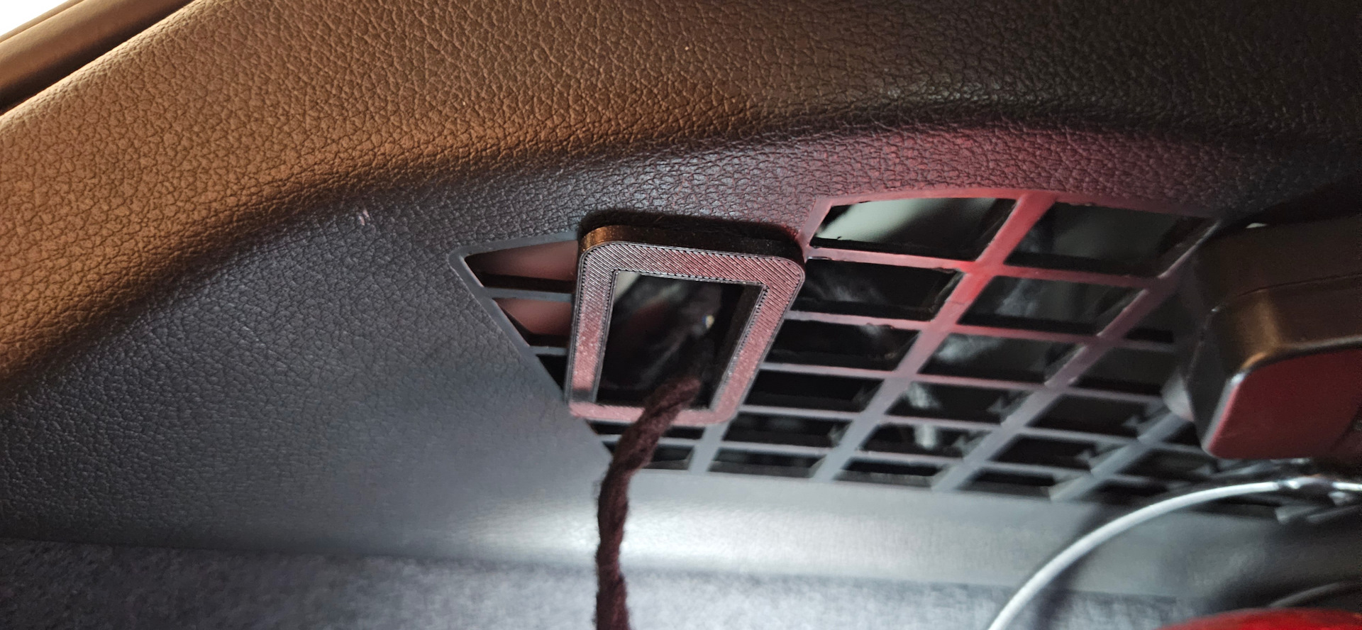 Подсветка багажника 2.0 — Audi Q3 (2G), 2 л, 2019 года | электроника ...