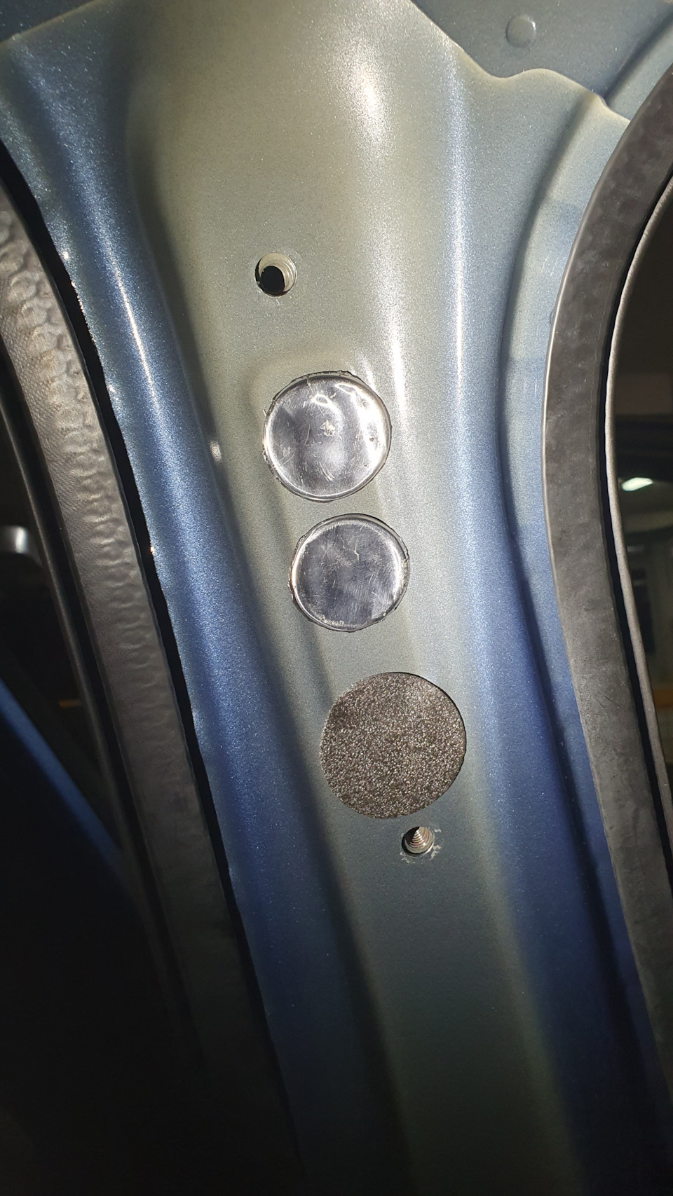 Устраняем эффект "неприлегающего уплотнителя двери" (назовем это так ...