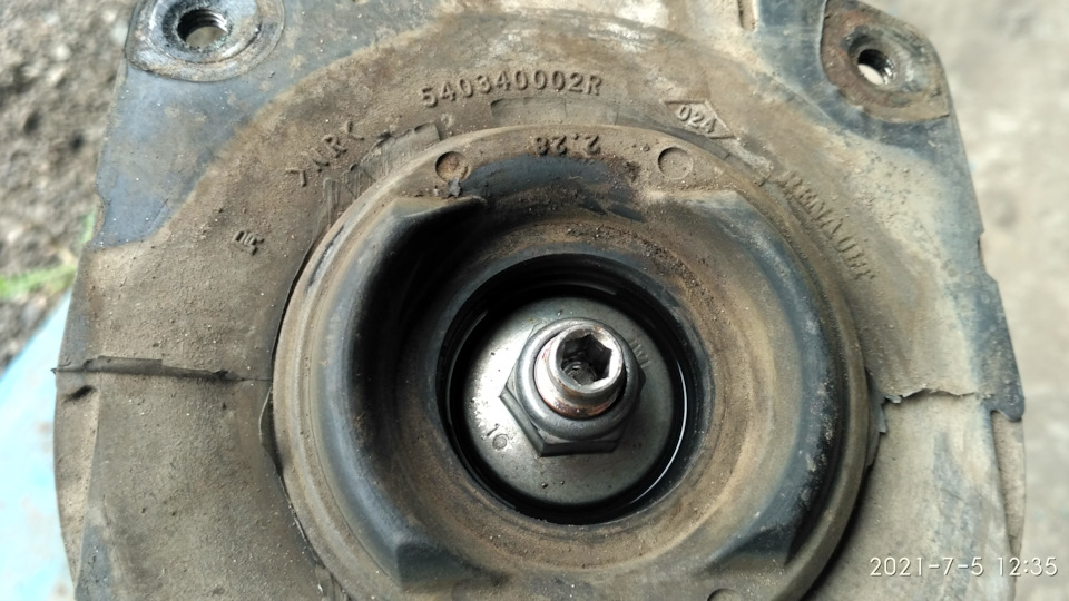 Замена стоек амортизаторов, стоек стабилизаторов, опор, опорных ...