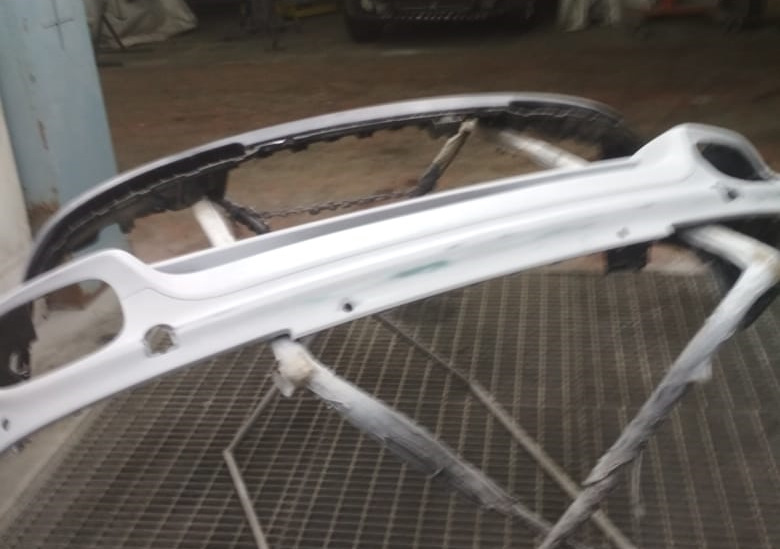 P-line бампер [часть #3, малярно-сборочная] — Audi Q7 (1G), 3 л, 2006 ...