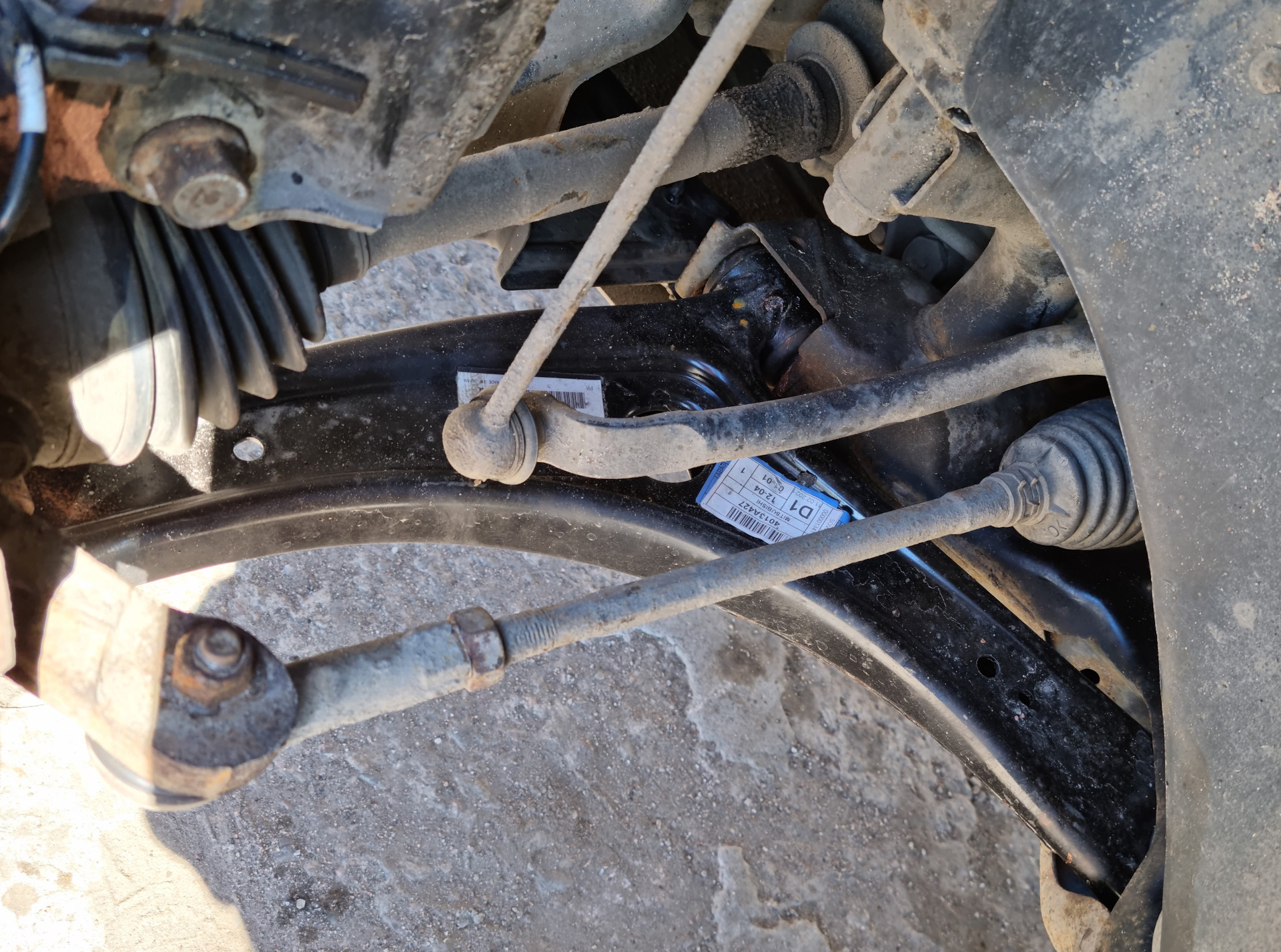 Замена передних рычагов, новая резина — Mitsubishi Lancer X, 1,8 л ...