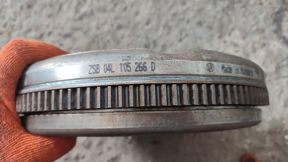 Замена демпфера (маховика) — Volkswagen Passat Variant (B8), 2 л, 2015 ...