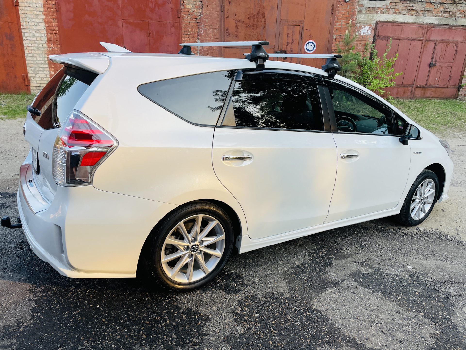 MODELLISTA — Toyota Prius Alpha, 1,8 л, 2015 года | тюнинг | DRIVE2