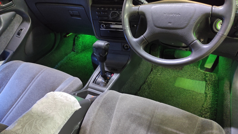 Подсветка ног для бедных — Toyota Vista (30), 2 л, 1990 года ...