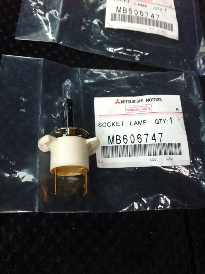 MB606747 ПАТРОН ЛАМПОЧКИ CU5W Mitsubishi | Запчасти на DRIVE2