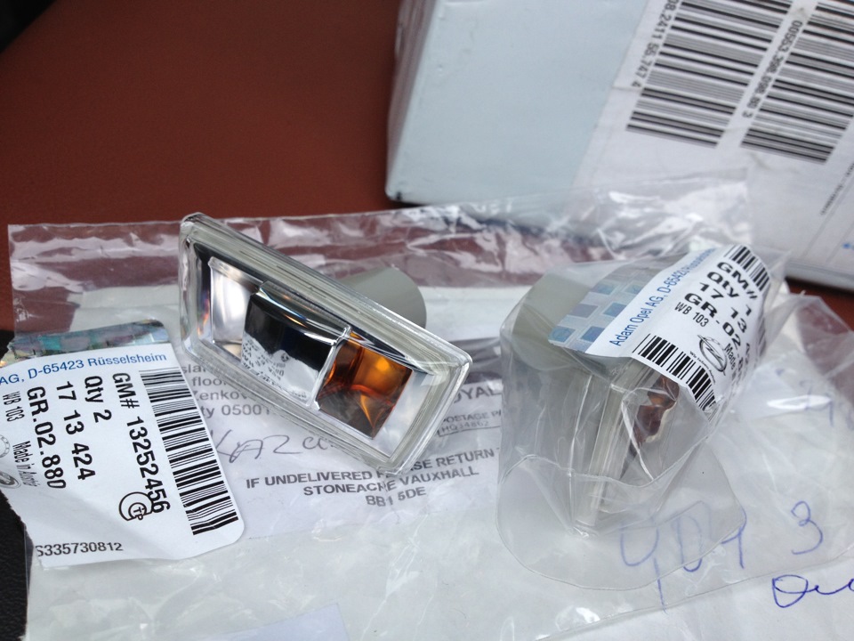 13252456 ПОВТОРИТЕЛЬ ПОВОРОТА RH GM | Запчасти на DRIVE2