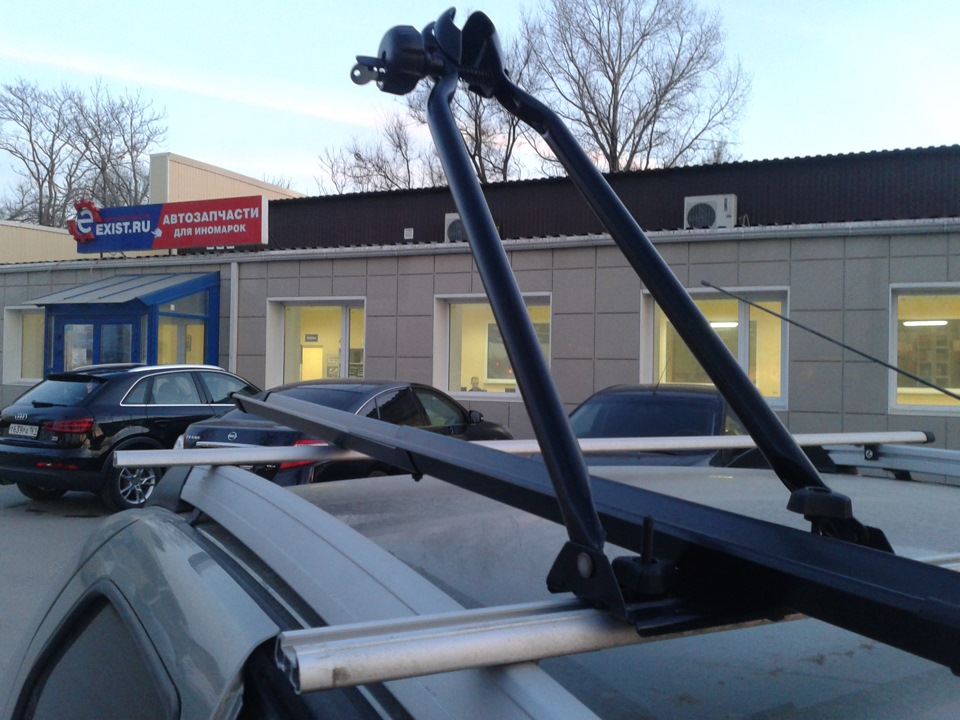 Крепление для велосипеда на крыше — Renault Logan (1G), 1,6 л, 2013 ...