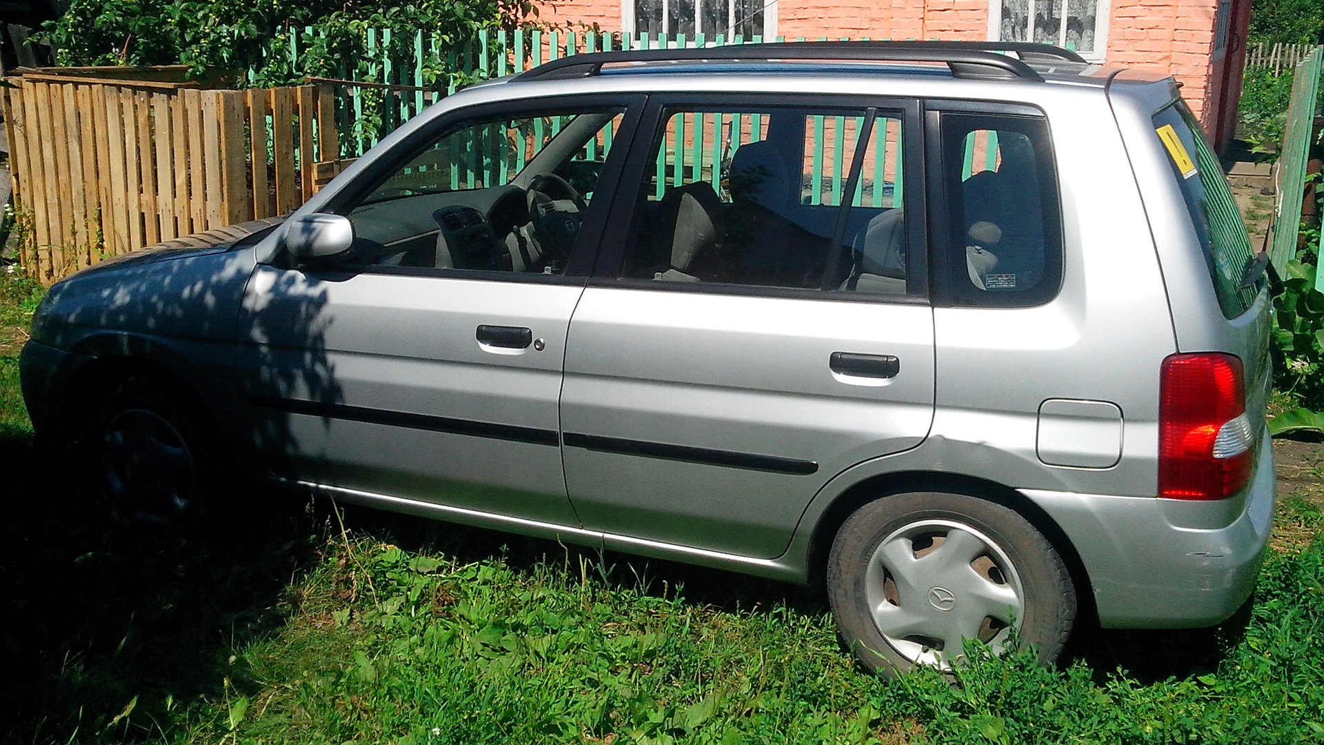 Mazda Demio (1G) 1.5 бензиновый 2000 | на DRIVE2