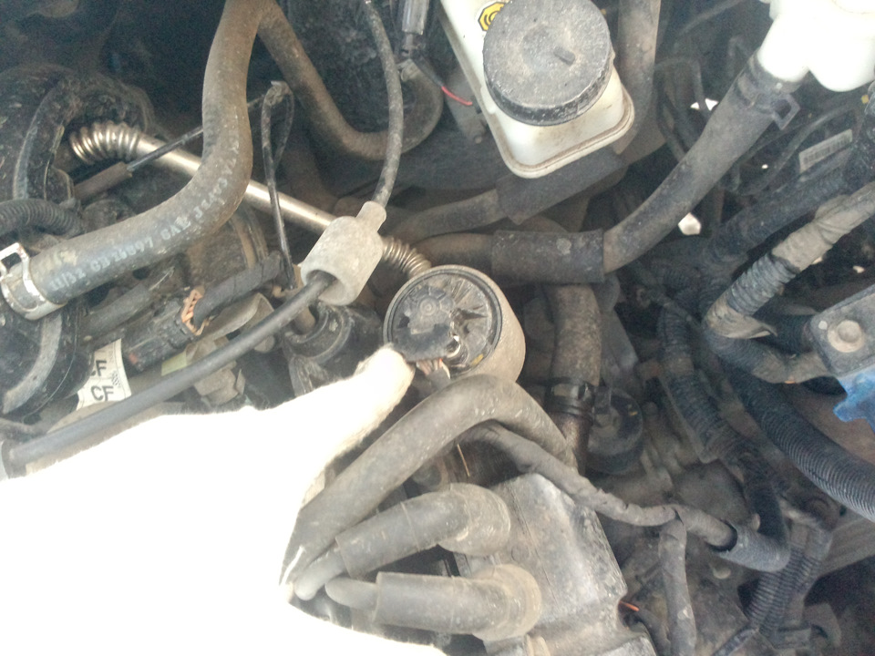 Чистка Клапана рециркуляции картерных газов и ЕГР(EGR) авео 1.2 16кл ...