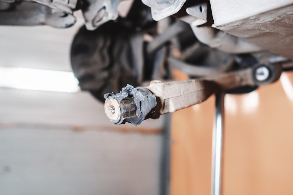 Сайлентблоки передних нижних рычагов Гранд Чероки — Бета-авто на DRIVE2