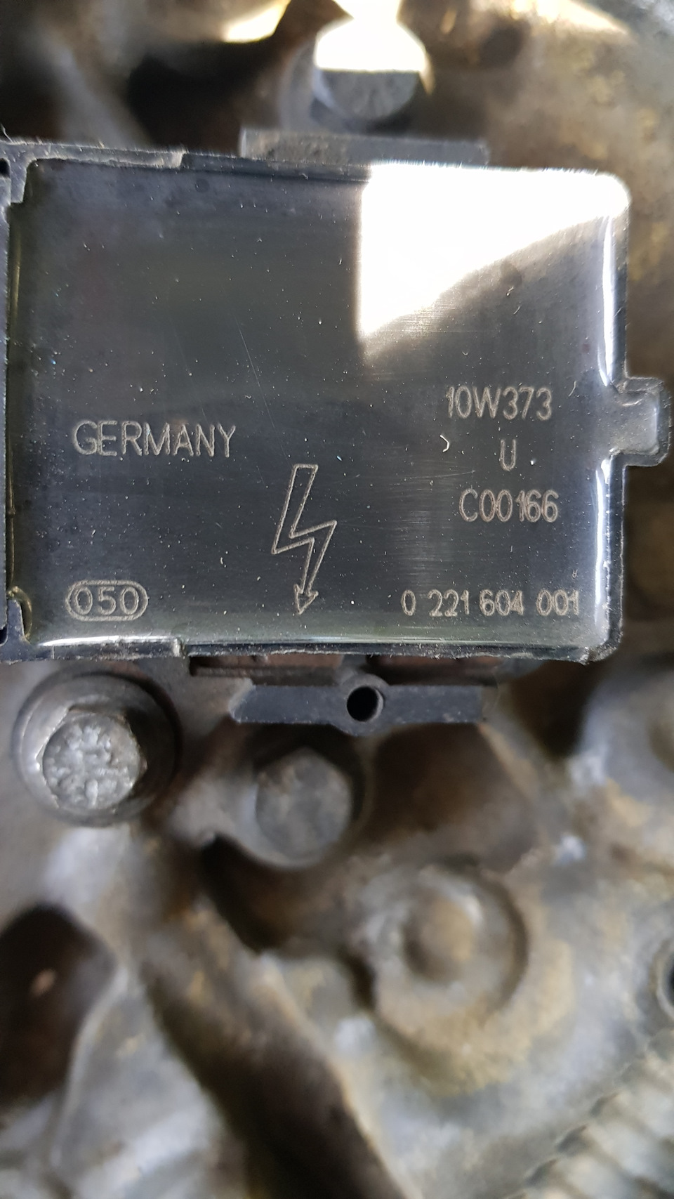 0221604001 Катушка зажигания BOSCH | Запчасти на DRIVE2