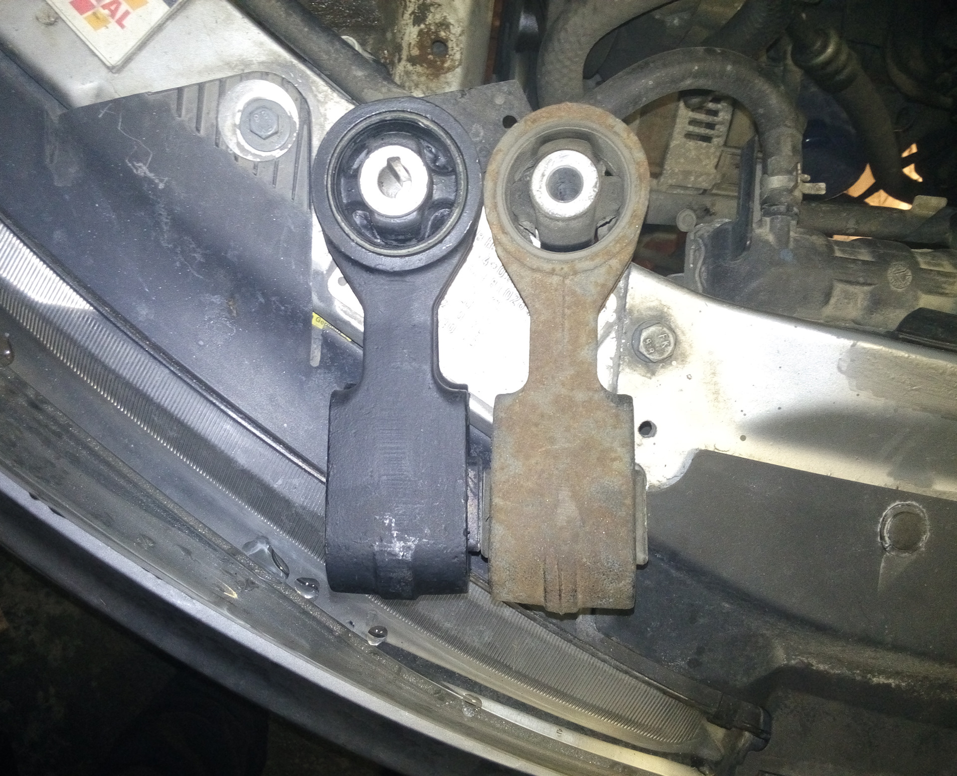 Подушки двигателя или аж трисет… — Peugeot 406, 2 л, 2000 года | своими ...