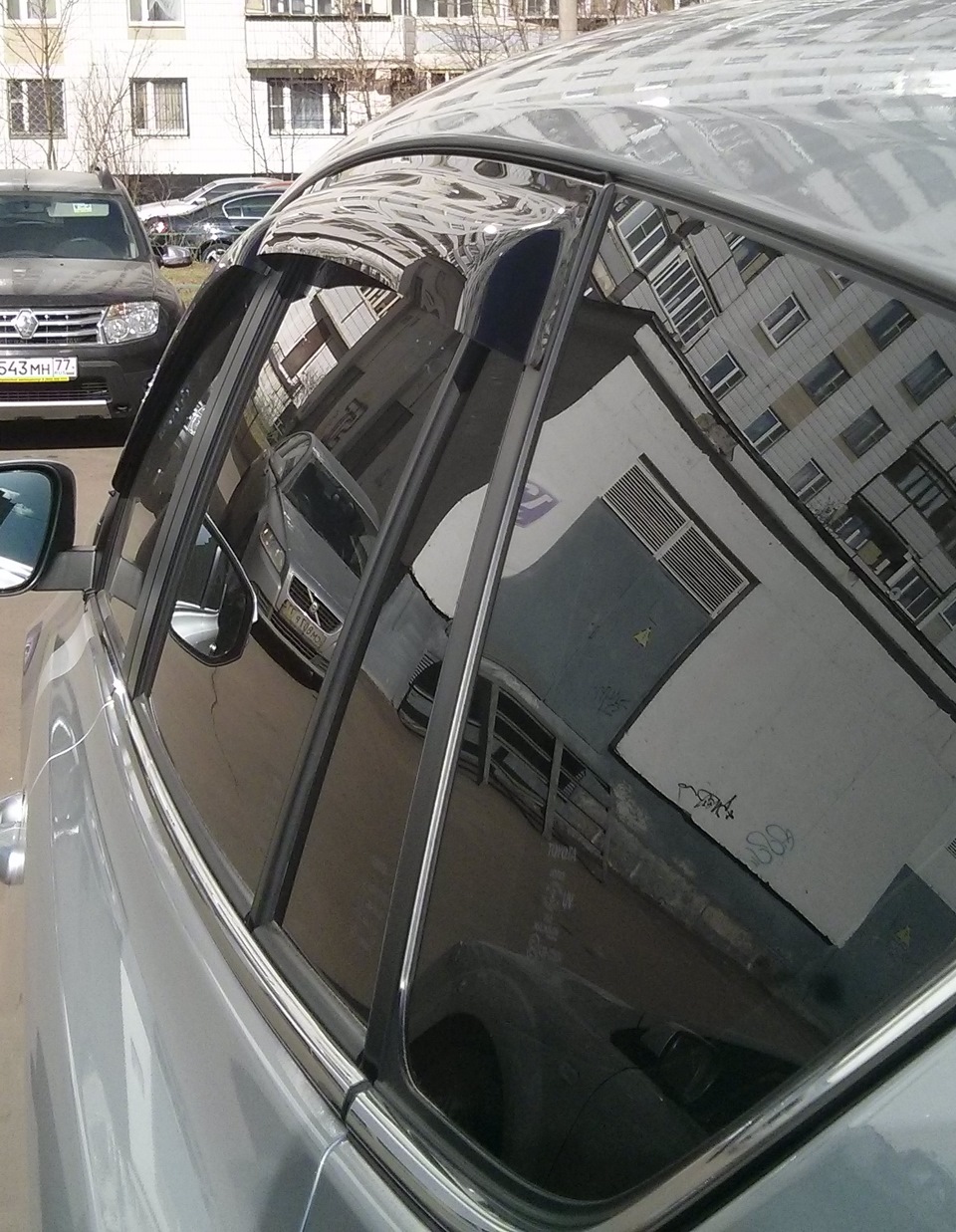 Дефлекторы боковые на окна — Toyota RAV4 (IV), 2 л, 2013 года ...