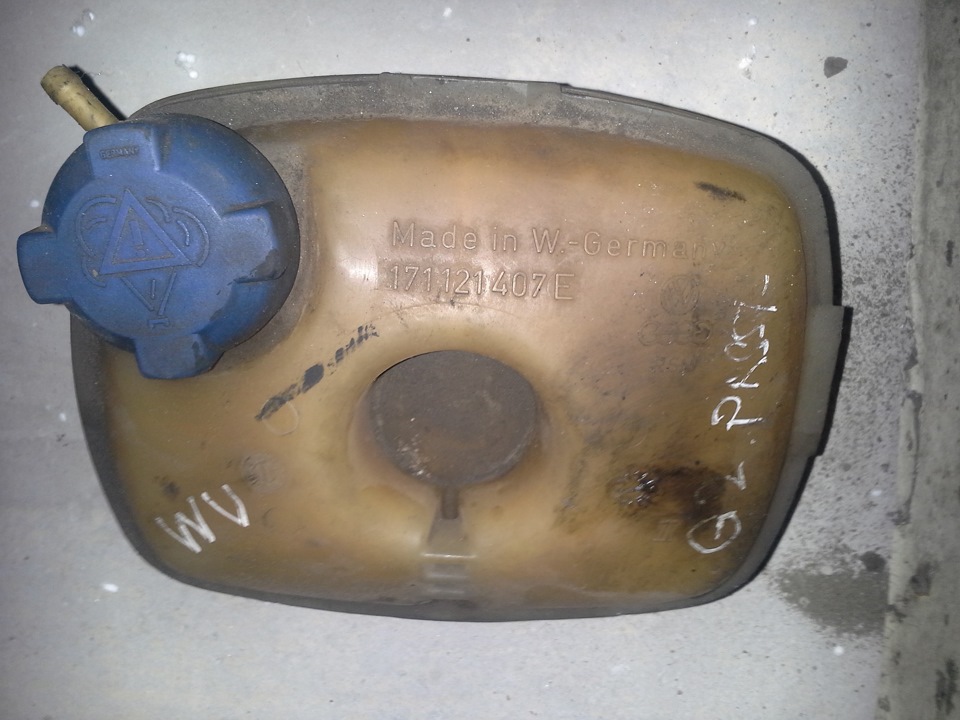 171121407E Бачoк расширительный VAG | Запчасти на DRIVE2