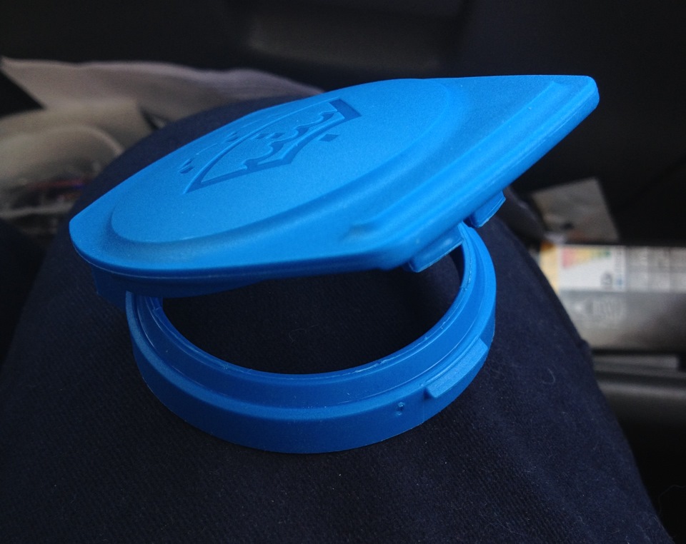 3Q0955455 // Хорошая крышечка бачка омывайки VAG 2015 года! — Audi A6 ...