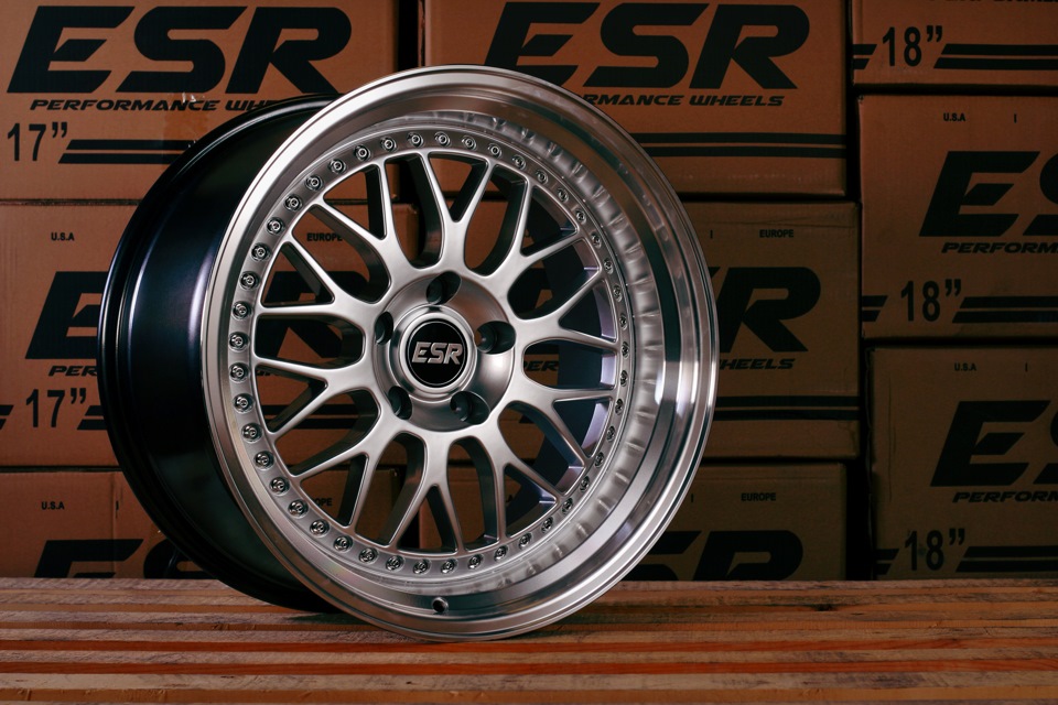 ESR SR01 9j/10j — Mitsubishi Lancer X, 2010 года | колёсные диски | DRIVE2