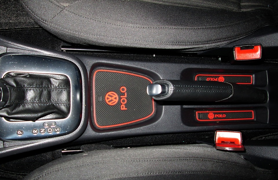 Коврики в карманы — Volkswagen Polo Sedan, 1,6 л, 2013 года ...