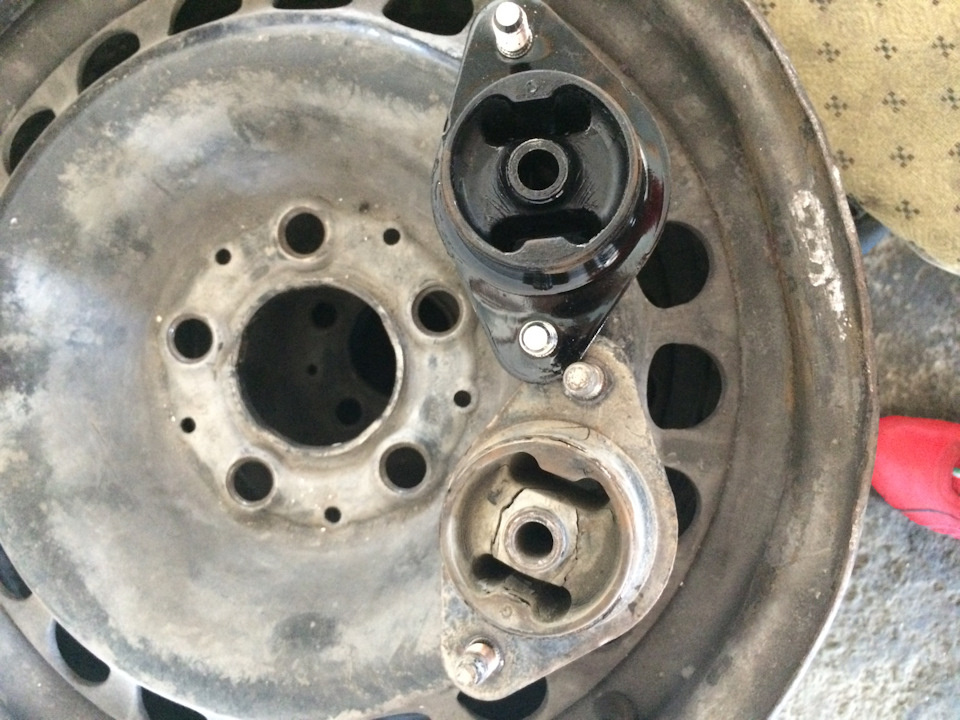 Замена подушек кузова… теперь главное не уснуть — Mitsubishi Pajero (2G ...