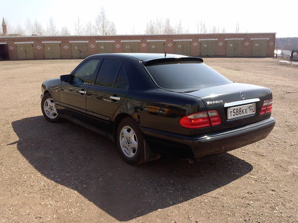 Вот он в душе BRABUS… — Mercedes-Benz E-Class (W210), 2,4 л, 1998 года | тюнинг | DRIVE2