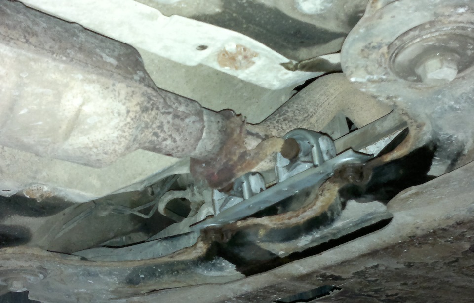 Кронштейн глушителя — Volkswagen Golf Mk4, 1,6 л, 2002 года | визит на ...