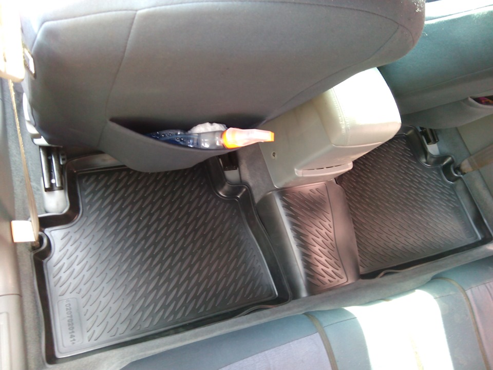 Обещанные фотки ковров — Chevrolet Lacetti 5D, 1,6 л, 2012 года ...