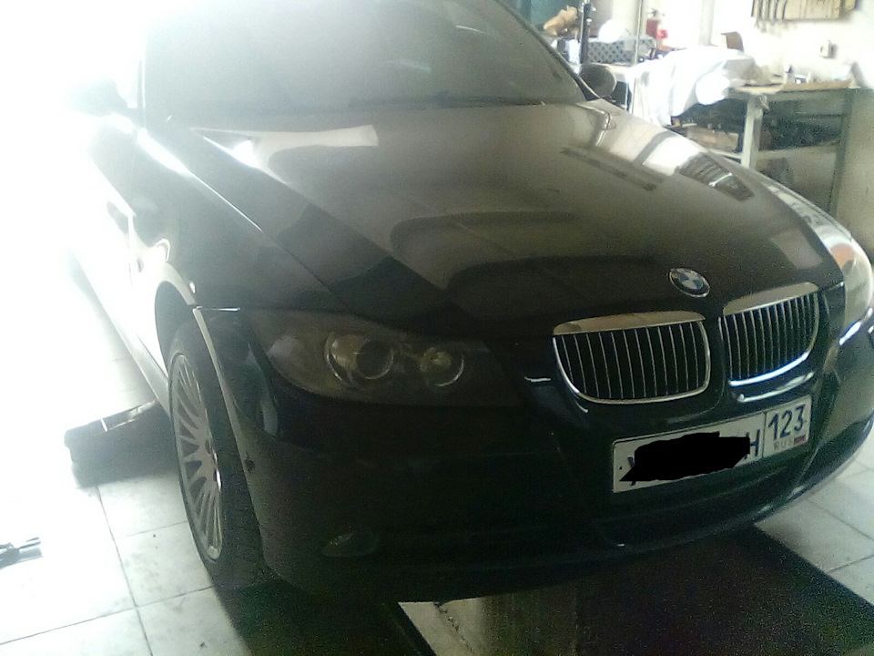 Замена передней стойки BMW 325 e90 — RED Service Krd на DRIVE2