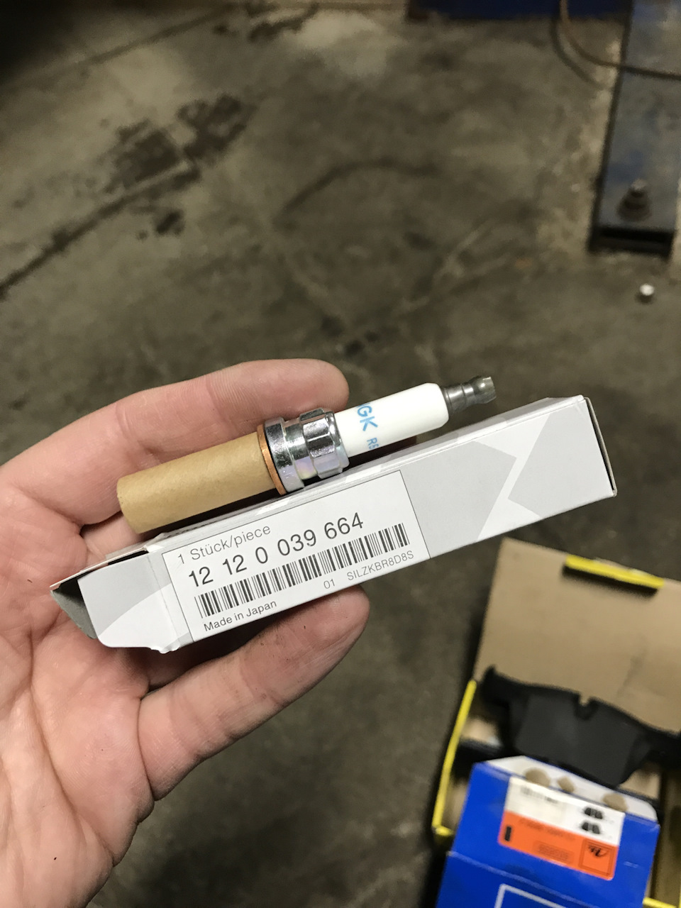 12120039664 Свеча зажигания BMW | Запчасти на DRIVE2