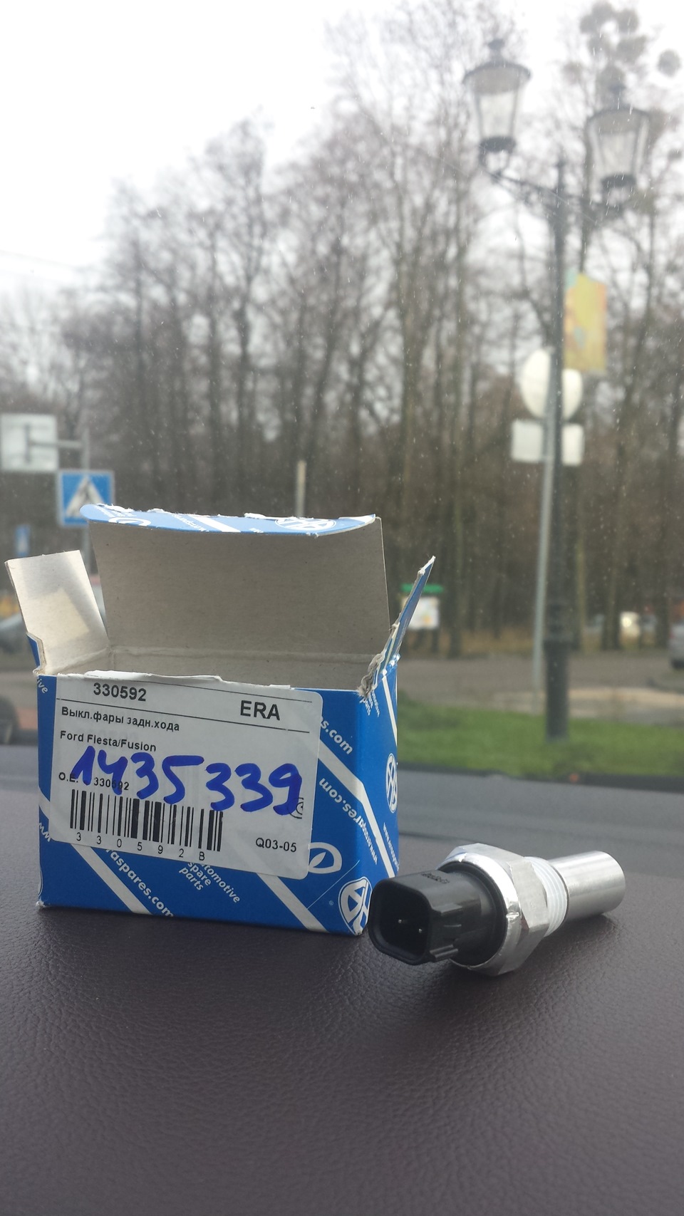 1435339 Датчик включения фонаря заднего хода / 01~ Ford | Запчасти на ...