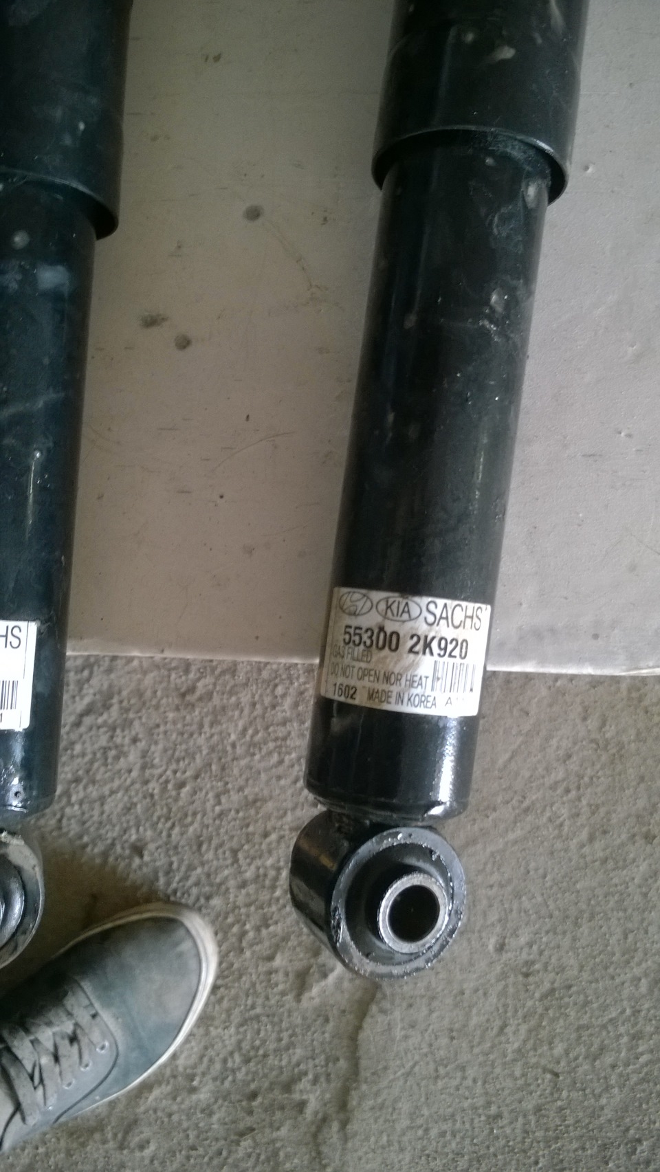 553002K920 АМОРТИЗАТОР ЗАДНЕЙ ПОДВЕСКИ В СБОРЕ 1.582 КУБ.СМ ХОД СЖАТИЯ ...