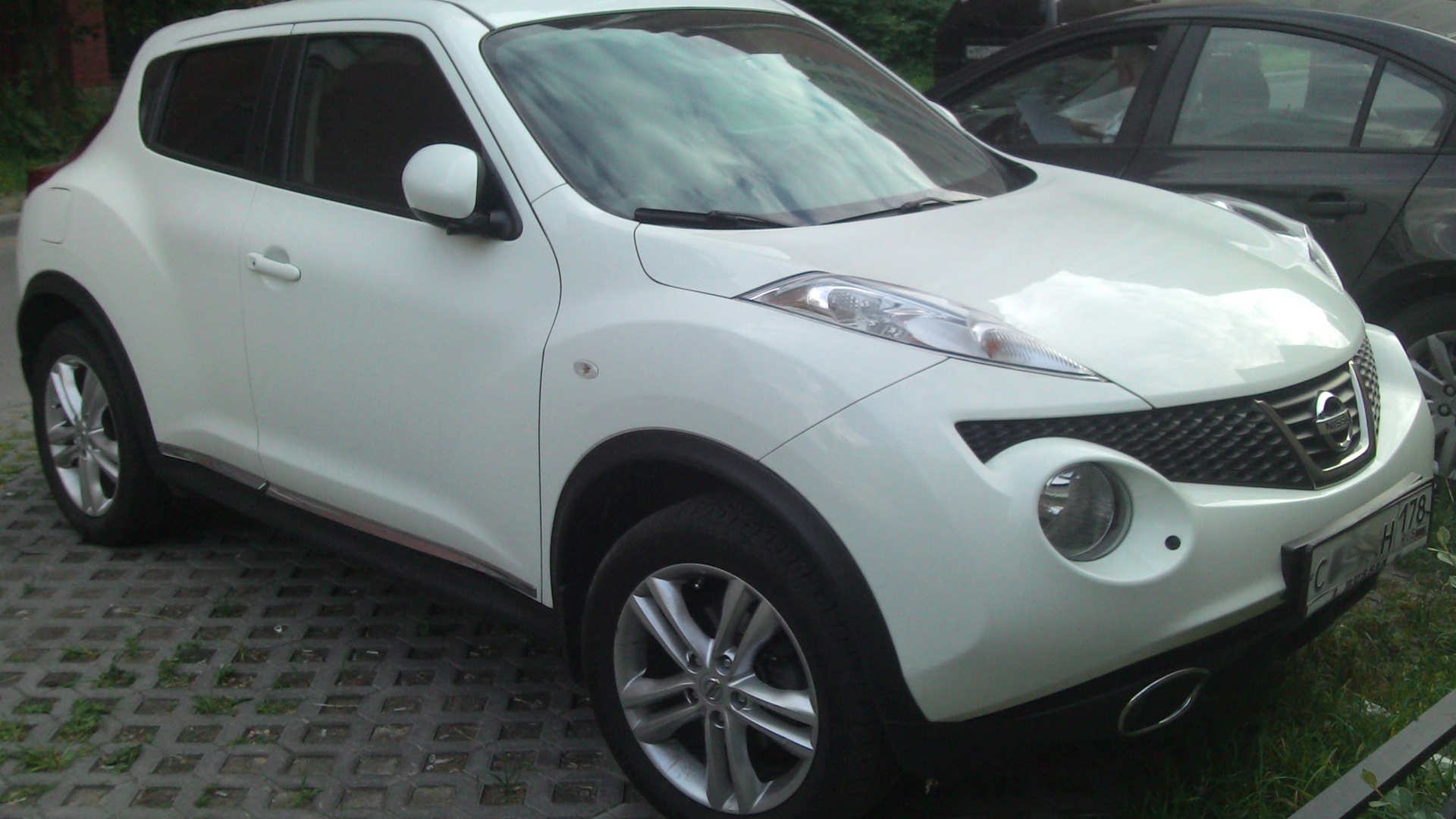 Nissan Juke (1G) 1.6 бензиновый 2011 | White Beetle на DRIVE2