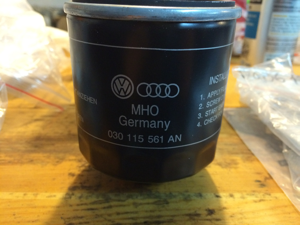 030115561AN Фильтр масляный / AUDI, VW, SEAT, SKODA 1.0-1.6 91~ VAG ...