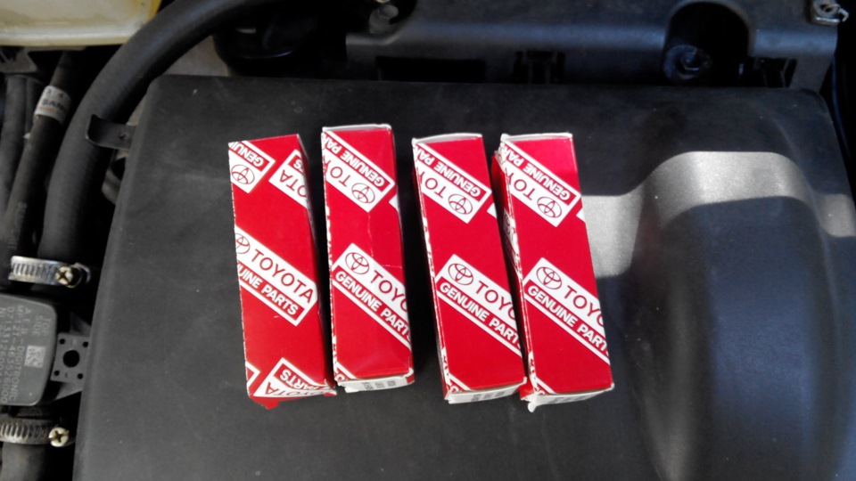 замена свечей зажигания — Toyota Prius (20), 2005 года | электроника ...