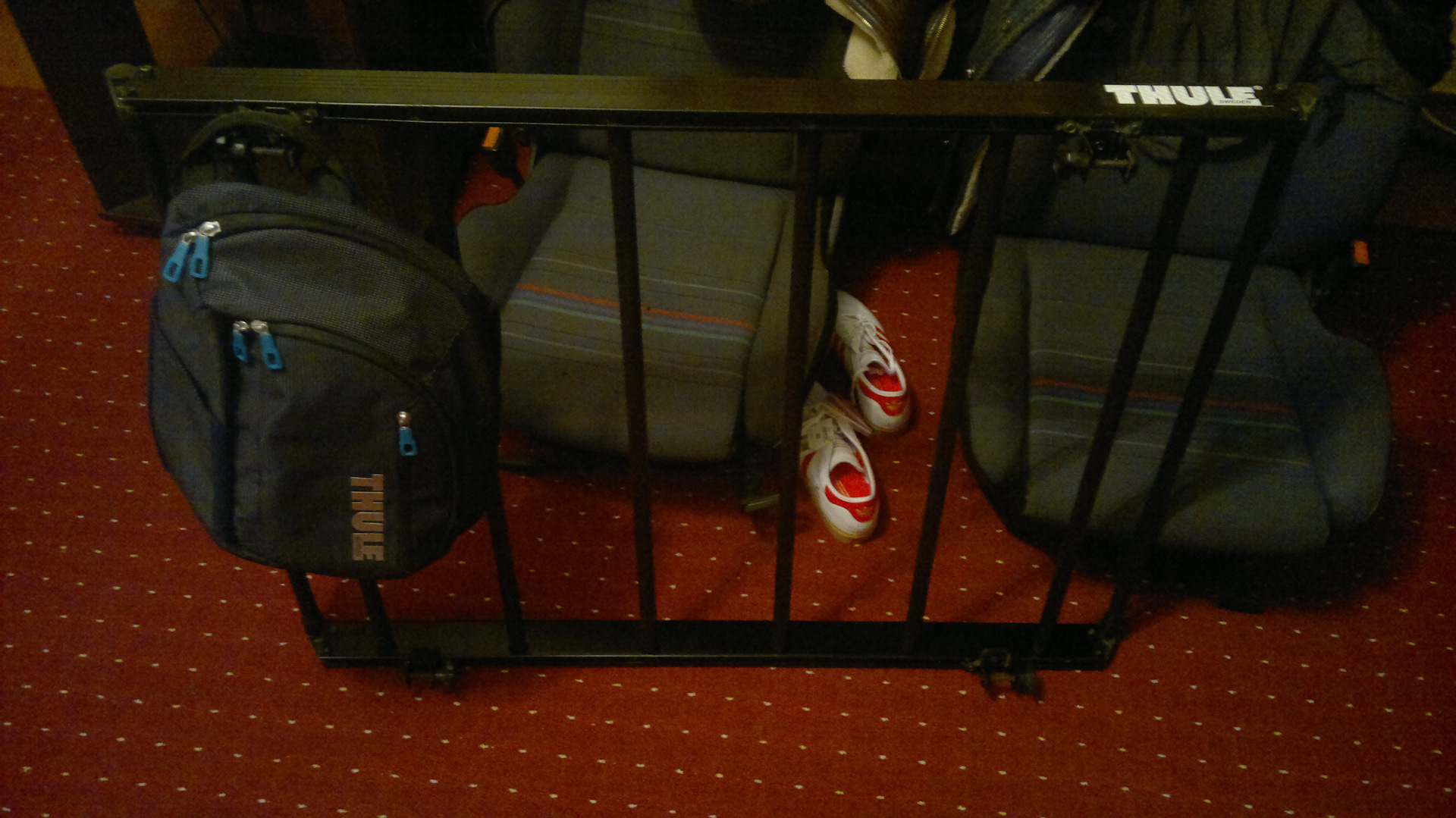 Корзина на крышу багажника Thule 581 — Volkswagen Jetta II, 1,3 л, 1988 года | стайлинг | DRIVE2