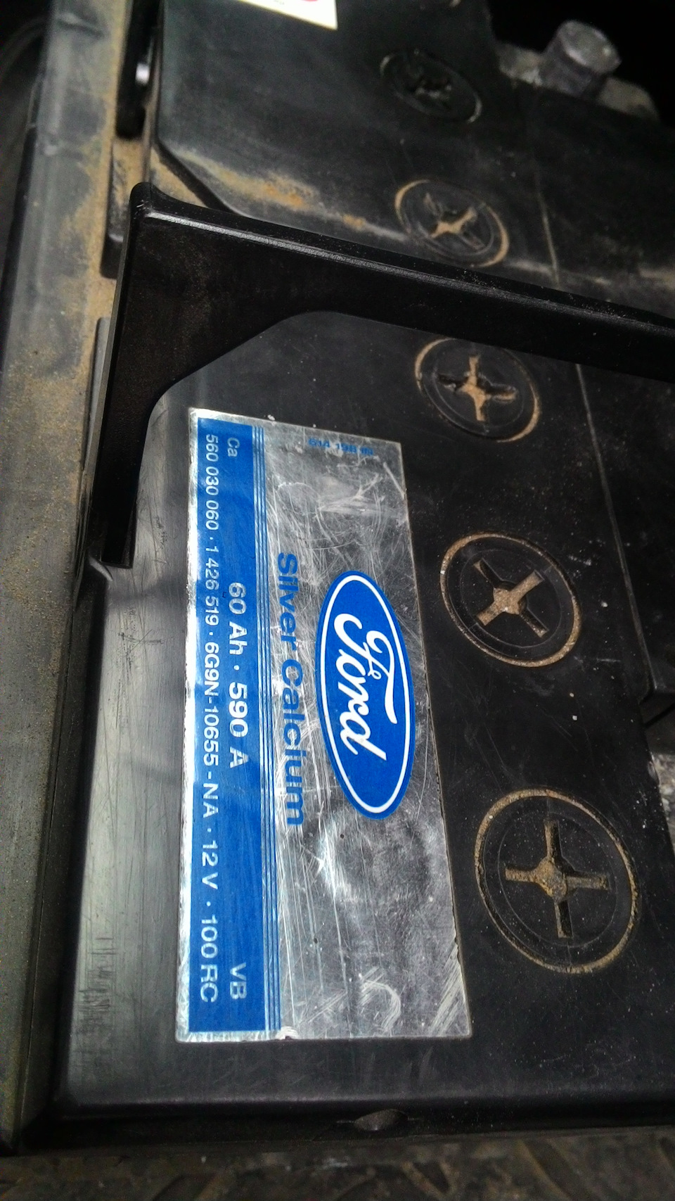 Замена аккумулятора (оригинал Ford) — Ford Focus Sedan II, 1,6 л, 2008 ...