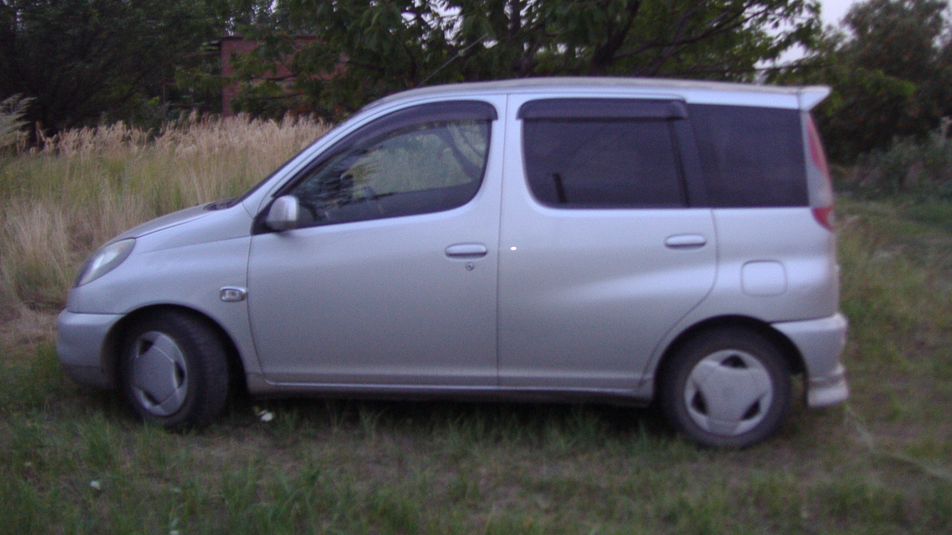 Toyota Funcargo 1.3 бензиновый 2000 | на DRIVE2