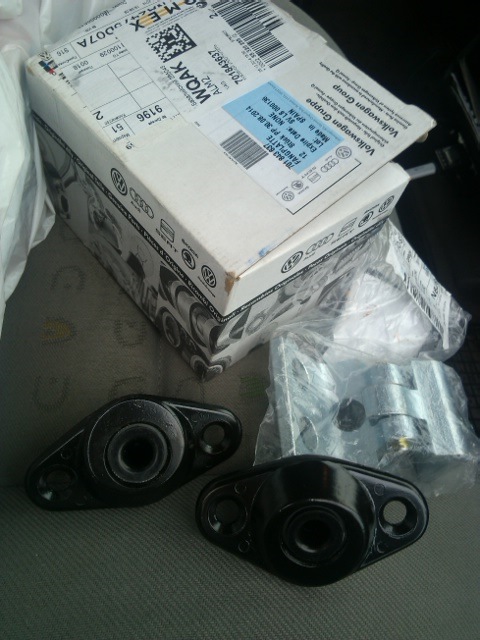 701843637 Удерживающая пластин VAG | Запчасти на DRIVE2