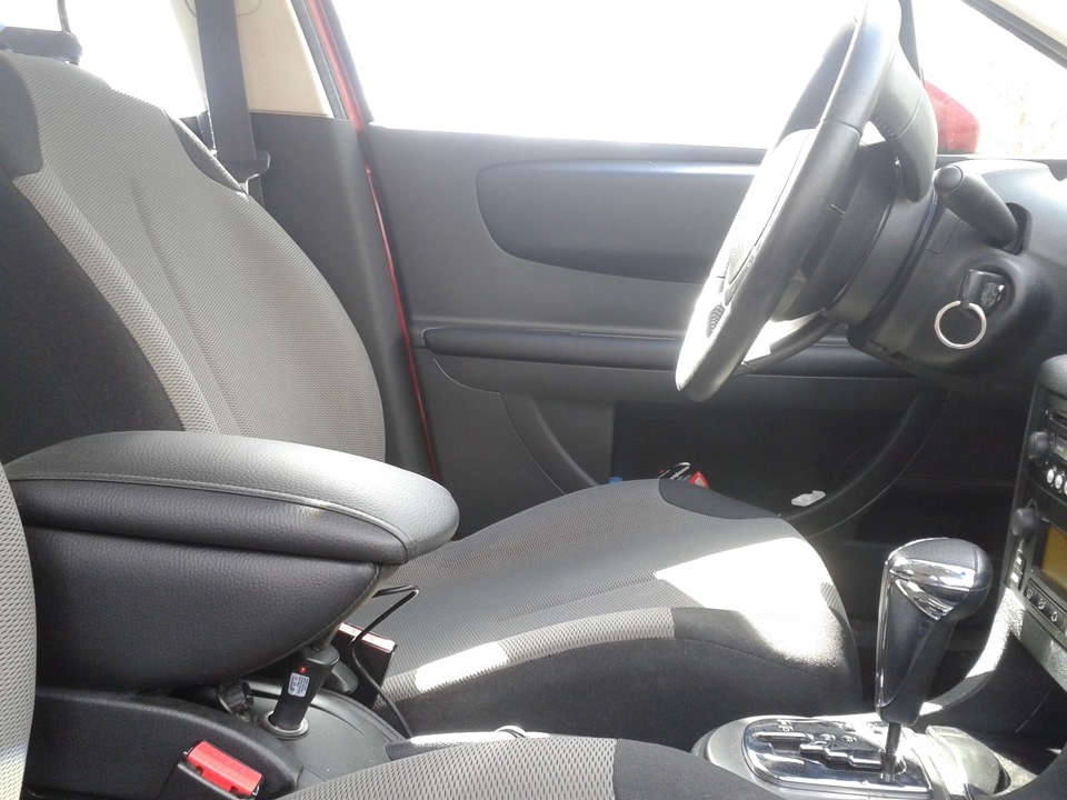 Подлокотник на Ситроен С4 — хорошая штука! — Citroen C4 (1G), 1,6 л ...