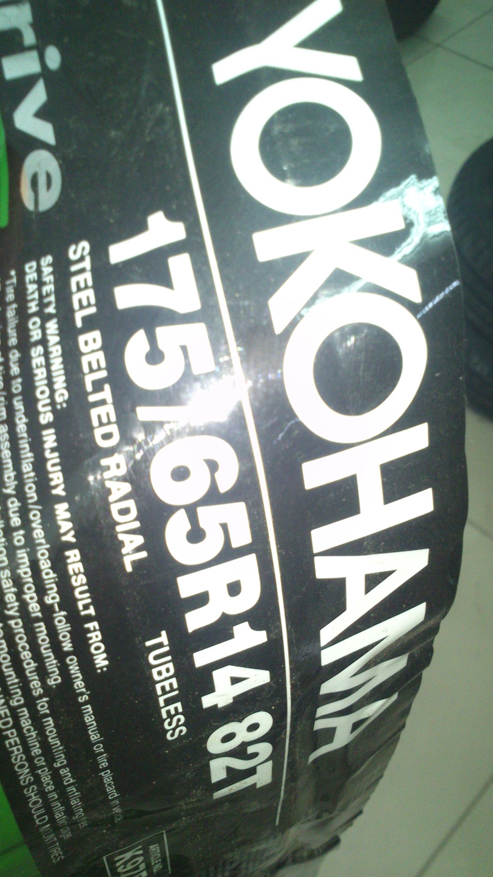 Лето yokohama aa01 a-drive — Renault Symbol, 1,4 л, 2009 года | шины ...