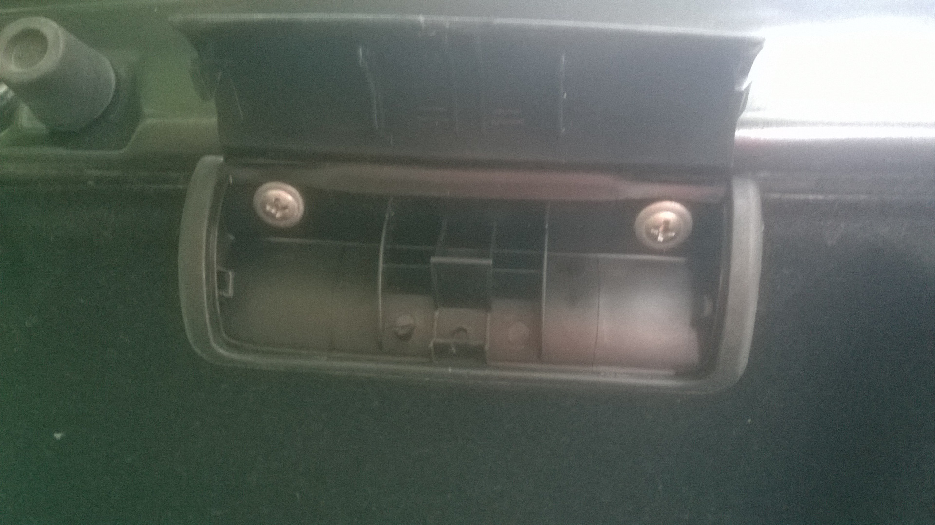 Установка ручки закрывания багажника — Daewoo Gentra, 1,5 л, 2013 года ...