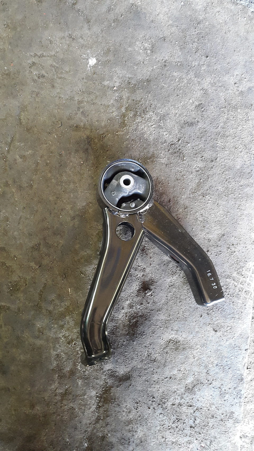 Часть 4. Замена задней подушки ДВС — Mitsubishi Outlander XL, 3 л, 2007 ...