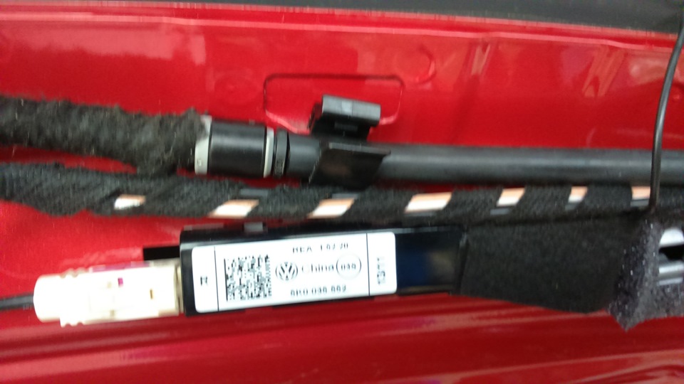 Ремонт омывателя пятой двери — Volkswagen Golf Mk6, 1,4 л, 2011 года ...