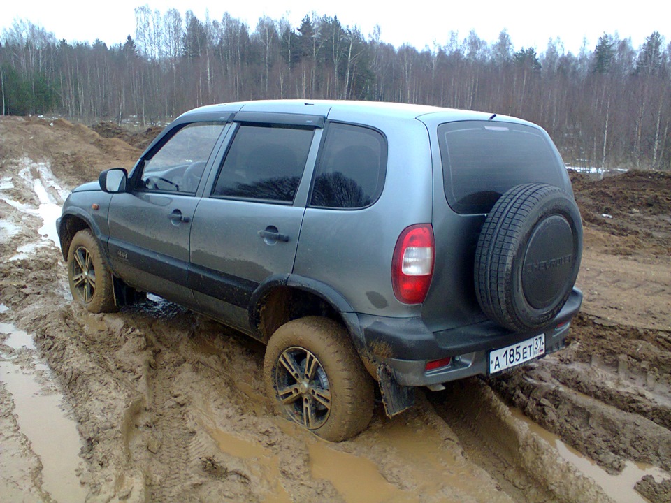 Спасал подружку на Lada-99 — Chevrolet Niva (1G), 1,7 л, 2006 года ...