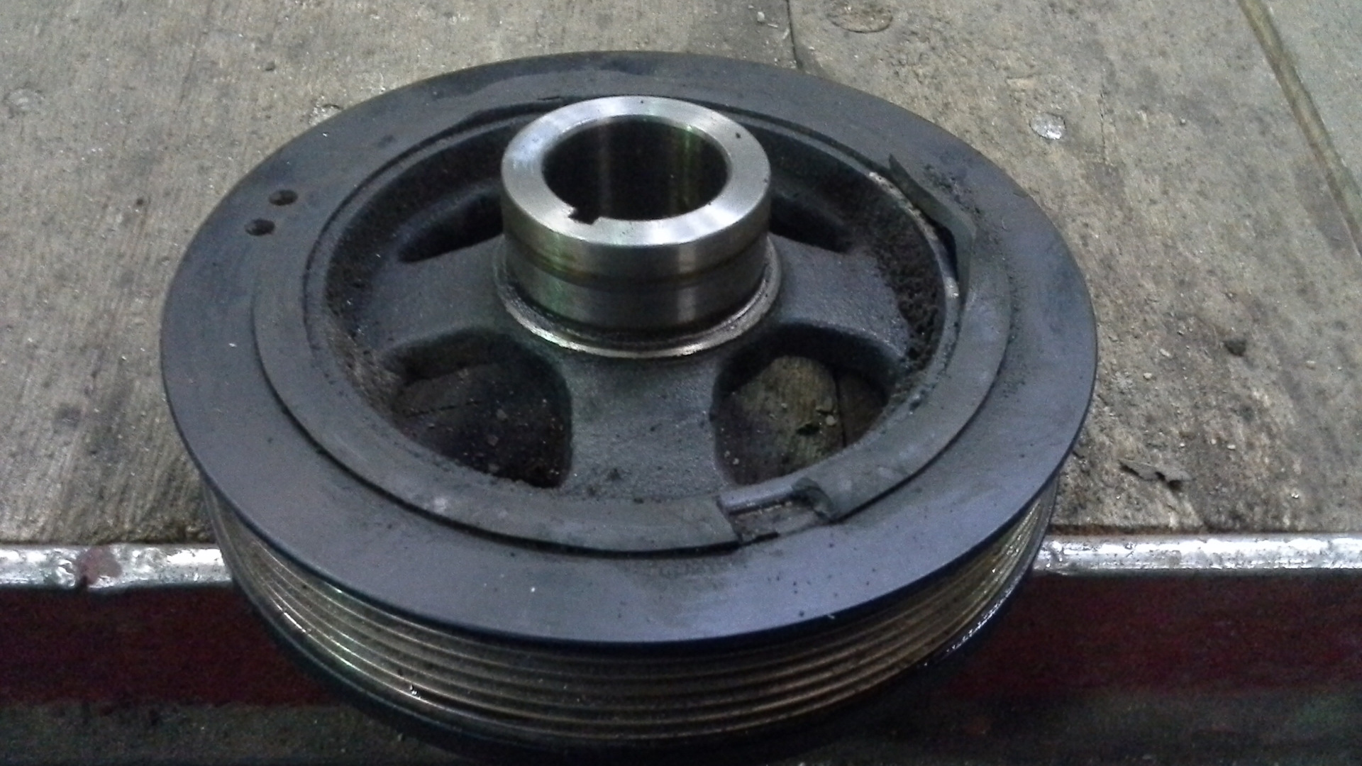 Замена сальника и шкива коленвала — Mitsubishi Lancer X, 1,8 л, 2008 ...