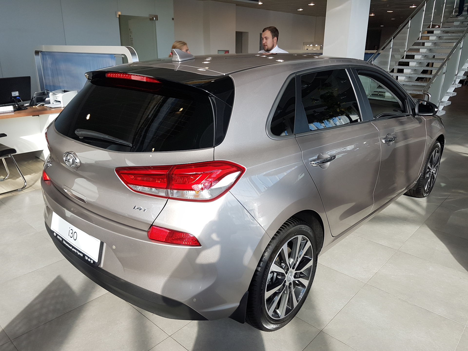 Hyundai i30 — Hyundai Grand Santa Fe, 3,3 л, 2013 года | фотография ...