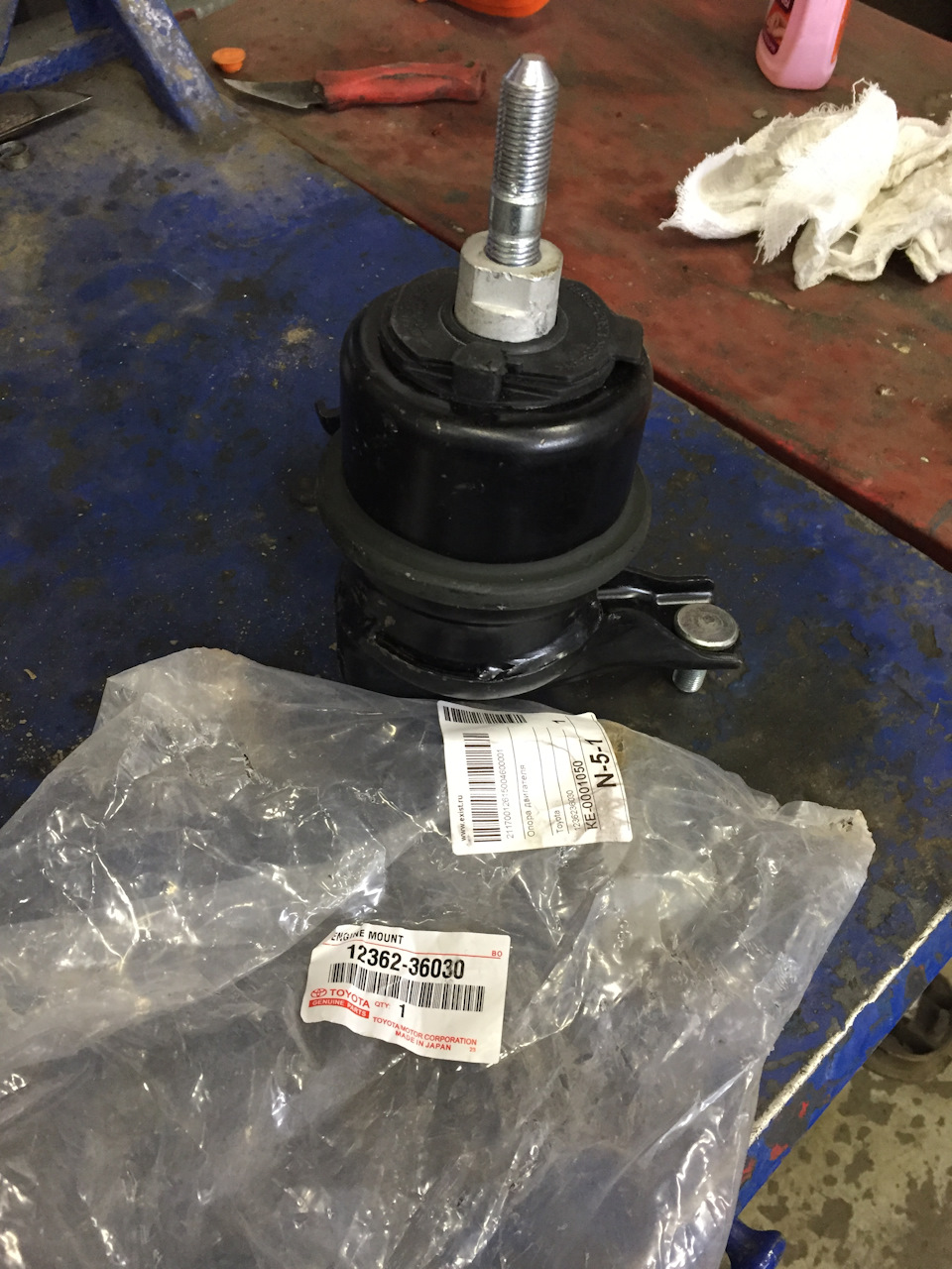 1236236030 ОПОРА ДВИГАТЕЛЯ ПРАВАЯ ® TOYOTA CAMRY (06-11), LEXUS ES240 ...