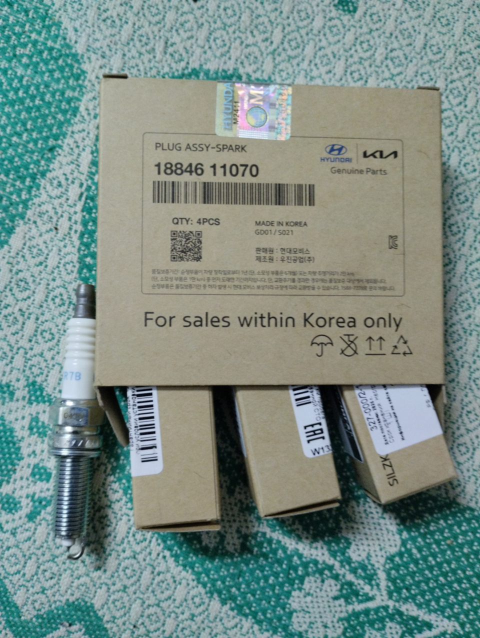 Замена свечей зажигания и дворников — KIA Sportage (3G), 2 л, 2014 года ...