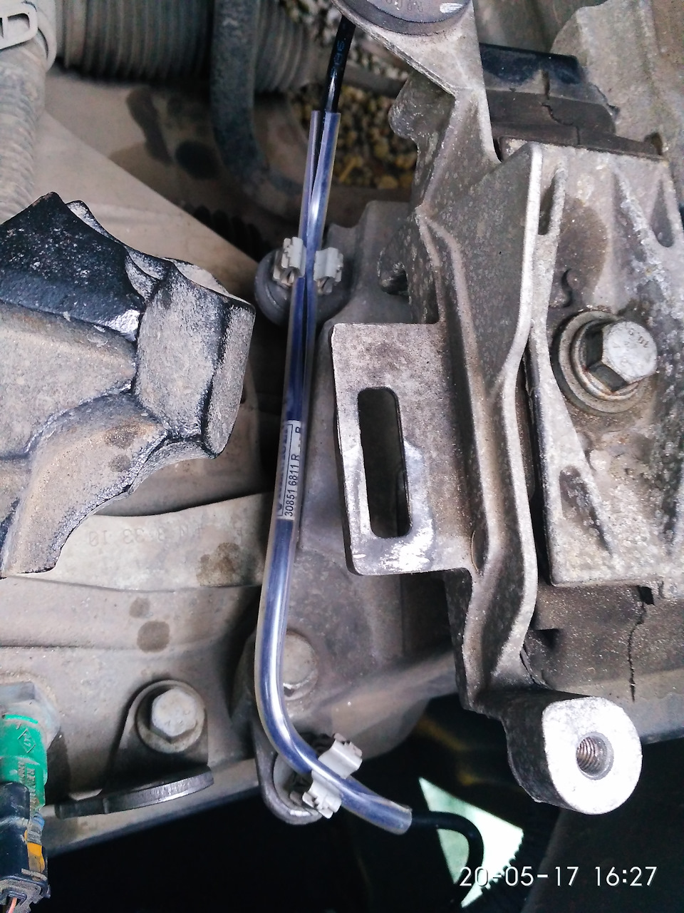 308516811R Трубка цилиндра сцепления RENAULT | Запчасти на DRIVE2