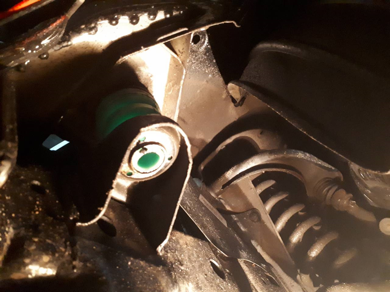 Замена подушек(опор) кузова — Toyota Land Cruiser Prado 120-series, 4 л ...