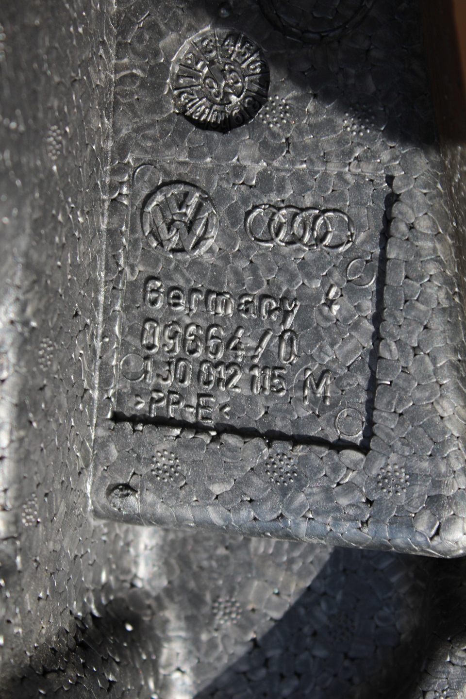 оригинальный набор инструментов — Volkswagen Passat B5, 1,8 л, 1997 ...